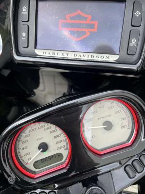 Серый Харли-Девидсон Road Glide 2015 в Вильнюс, объемом двигателя 1.70 л и пробегом 46 тыс. км за 10500 €, фото 8 на AUTOMOTO.COM.LV