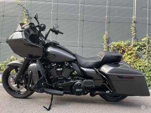 Grey Harley-Davidson Road Glide 2021 in Klaipeda, with an engine capacity of 1.90 L and mileage of 27 thousand km for 16600 €, photo 3 on AUTOMOTO.COM.LV