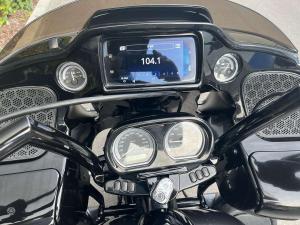 Grey Harley-Davidson Road Glide 2021 in Klaipeda, with an engine capacity of 1.90 L and mileage of 27 thousand km for 16600 €, photo 8 on AUTOMOTO.COM.LV