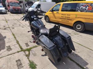 Grey Harley-Davidson Road Glide 2024 in Kaunas, with an engine capacity of 1.75 L and mileage of 14 thousand km for 12000 €, photo 7 on AUTOMOTO.COM.LV