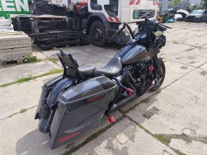 Grey Harley-Davidson Road Glide 2024 in Kaunas, with an engine capacity of 1.75 L and mileage of 14 thousand km for 12000 €, photo 11 on AUTOMOTO.COM.LV