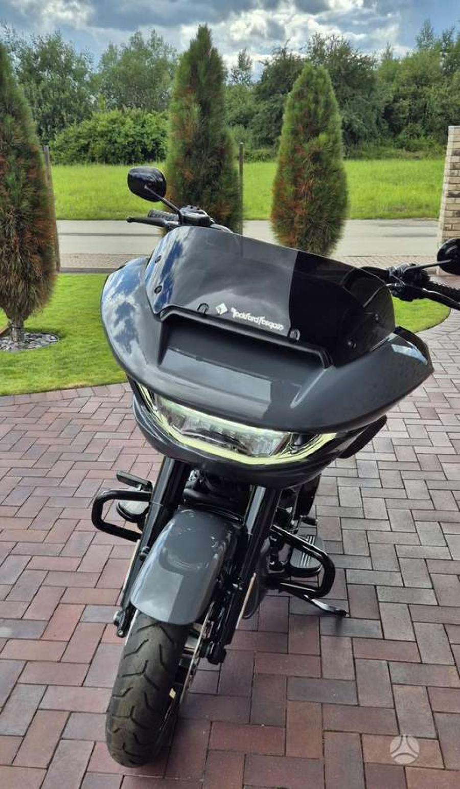 Серый Харли-Девидсон Road Glide 2024 в Шяуляй, объемом двигателя 1.92 л и пробегом 8 тыс. км за 24800 €, фото 5 на AUTOMOTO.COM.LV