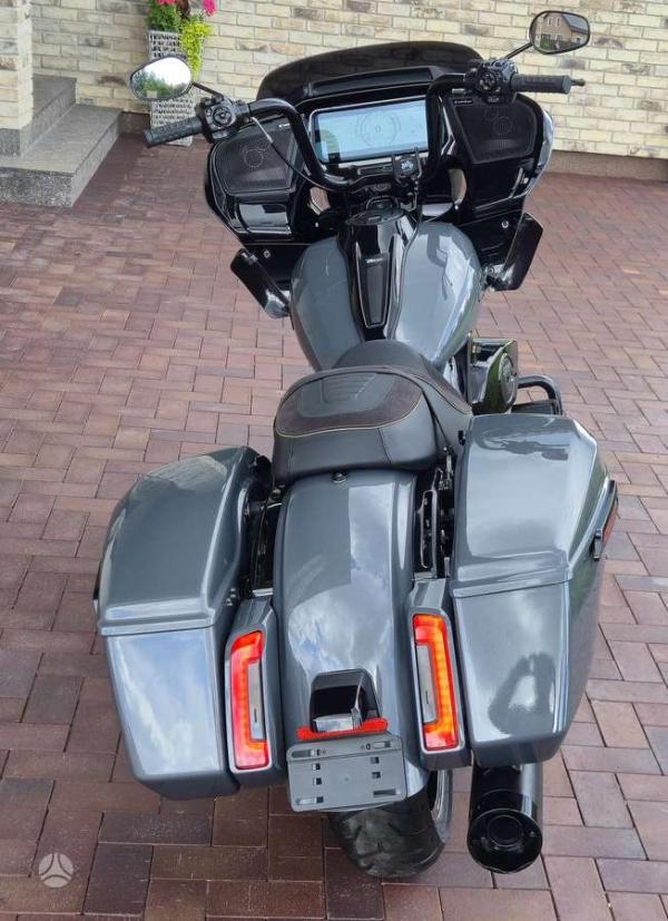 Серый Харли-Девидсон Road Glide 2024 в Шяуляй, объемом двигателя 1.92 л и пробегом 8 тыс. км за 24800 €, фото 7 на AUTOMOTO.COM.LV