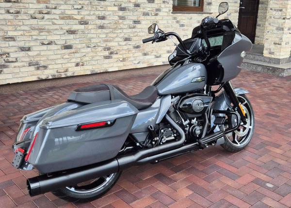 Серый Харли-Девидсон Road Glide 2024 в Шяуляй, объемом двигателя 1.92 л и пробегом 8 тыс. км за 24800 €, фото 9 на AUTOMOTO.COM.LV