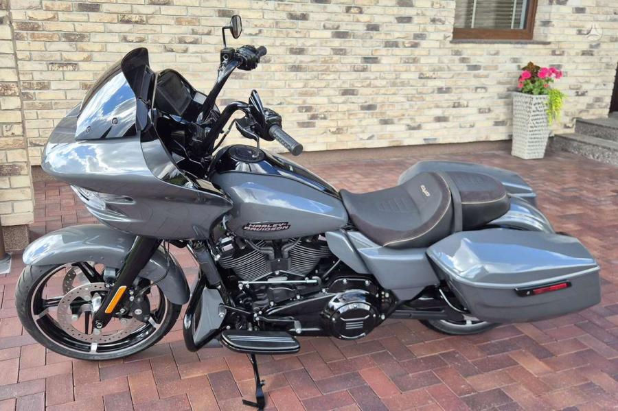 Серый Харли-Девидсон Road Glide 2024 в Шяуляй, объемом двигателя 1.92 л и пробегом 8 тыс. км за 24800 €, фото 13 на AUTOMOTO.COM.LV