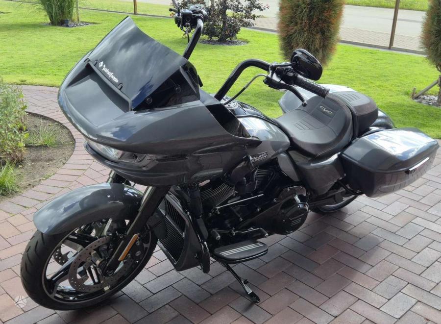 Серый Харли-Девидсон Road Glide 2024 в Шяуляй, объемом двигателя 1.92 л и пробегом 8 тыс. км за 24800 €, фото 14 на AUTOMOTO.COM.LV