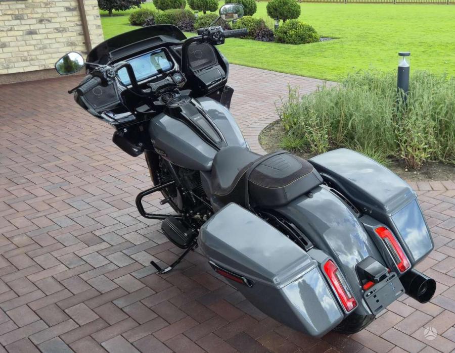 Серый Харли-Девидсон Road Glide 2024 в Шяуляй, объемом двигателя 1.92 л и пробегом 8 тыс. км за 24800 €, фото 17 на AUTOMOTO.COM.LV