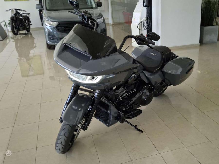 Серый Харли-Девидсон Road Glide 2024 в Шяуляй, объемом двигателя 1.92 л и пробегом 8 тыс. км за 24400 €, фото 8 на AUTOMOTO.COM.LV
