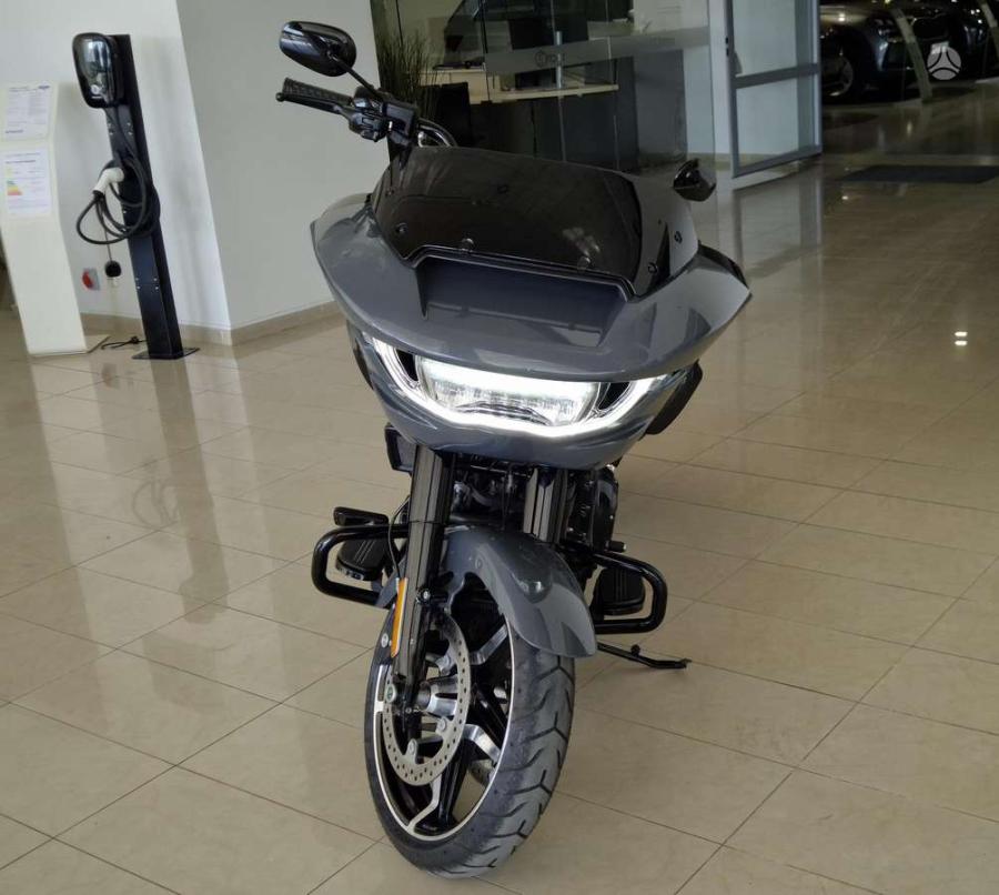 Серый Харли-Девидсон Road Glide 2024 в Шяуляй, объемом двигателя 1.92 л и пробегом 8 тыс. км за 24400 €, фото 9 на AUTOMOTO.COM.LV