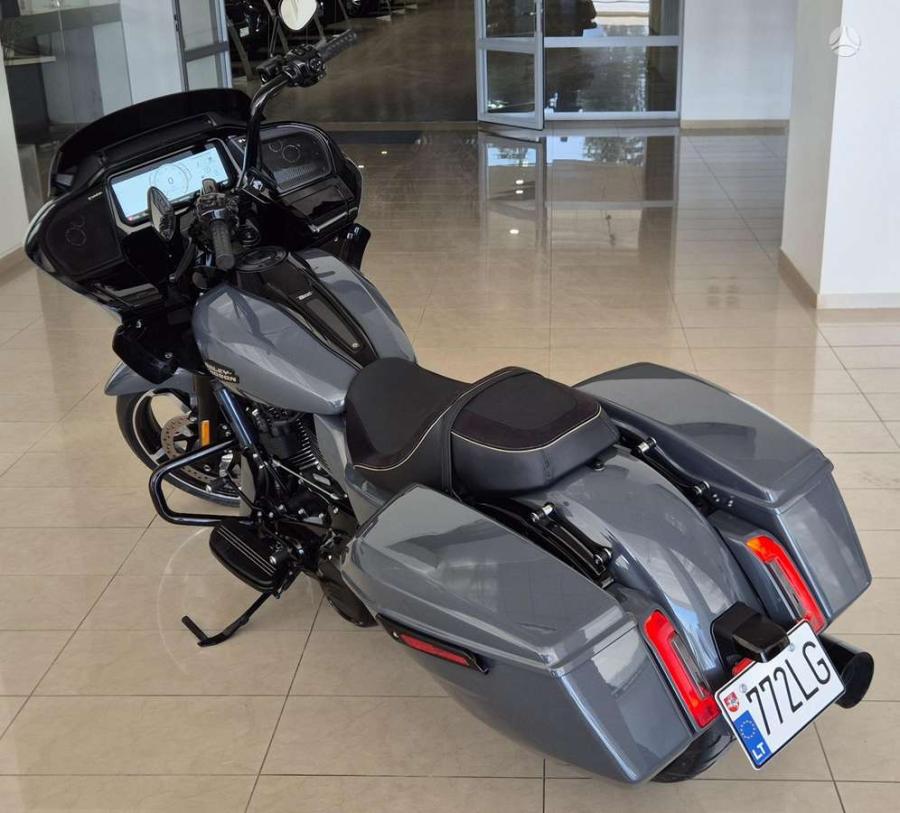 Серый Харли-Девидсон Road Glide 2024 в Шяуляй, объемом двигателя 1.92 л и пробегом 8 тыс. км за 24400 €, фото 17 на AUTOMOTO.COM.LV