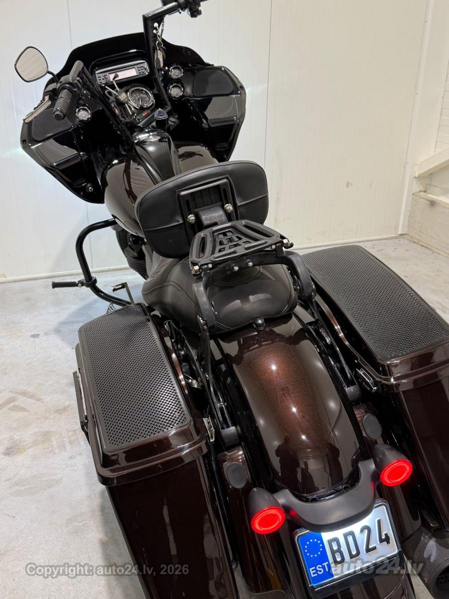 Harley-Davidson Road Glide 2012 in Tartu, with an engine capacity of 1.69 L and mileage of 70 thousand km for 11000 €, photo 5 on AUTOMOTO.COM.LV