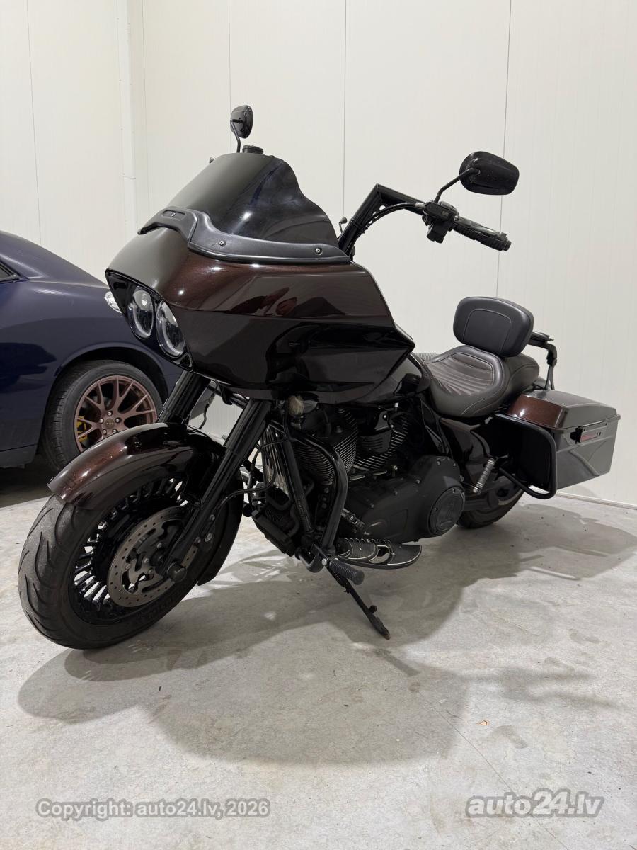 Harley-Davidson Road Glide 2012 in Tartu, with an engine capacity of 1.69 L and mileage of 70 thousand km for 11000 €, photo 10 on AUTOMOTO.COM.LV