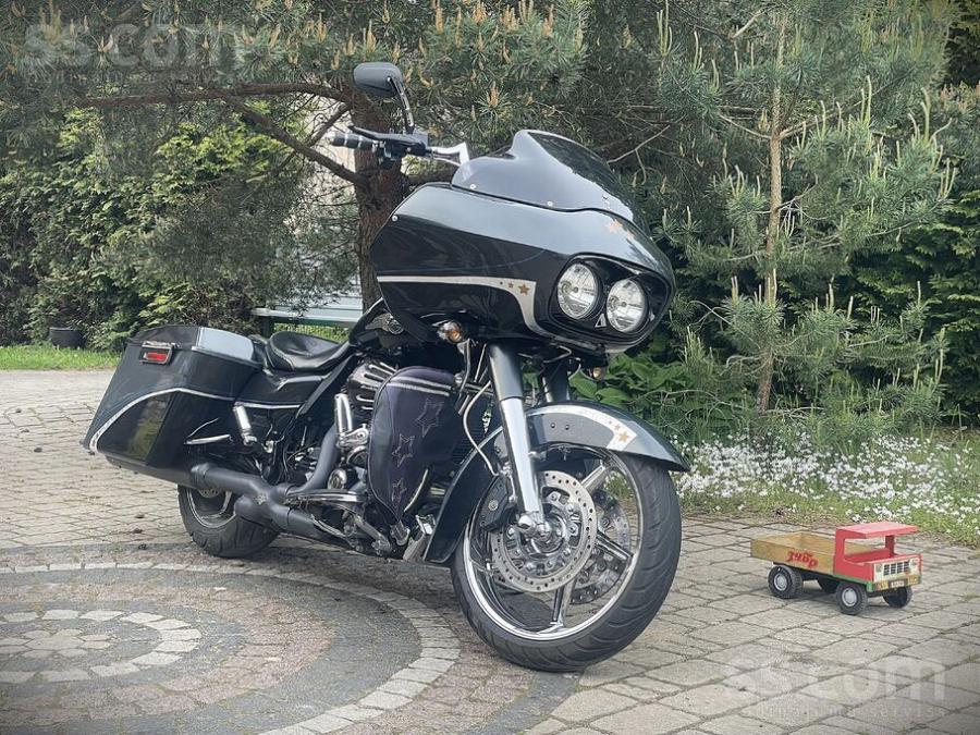 Harley-Davidson Road Glide 2013 Rīga, ar dzinēja tilpumu 1.80 L un nobraukumu 0 tūkst. km par 14900 €, foto 1 vietnē AUTOMOTO.COM.LV
