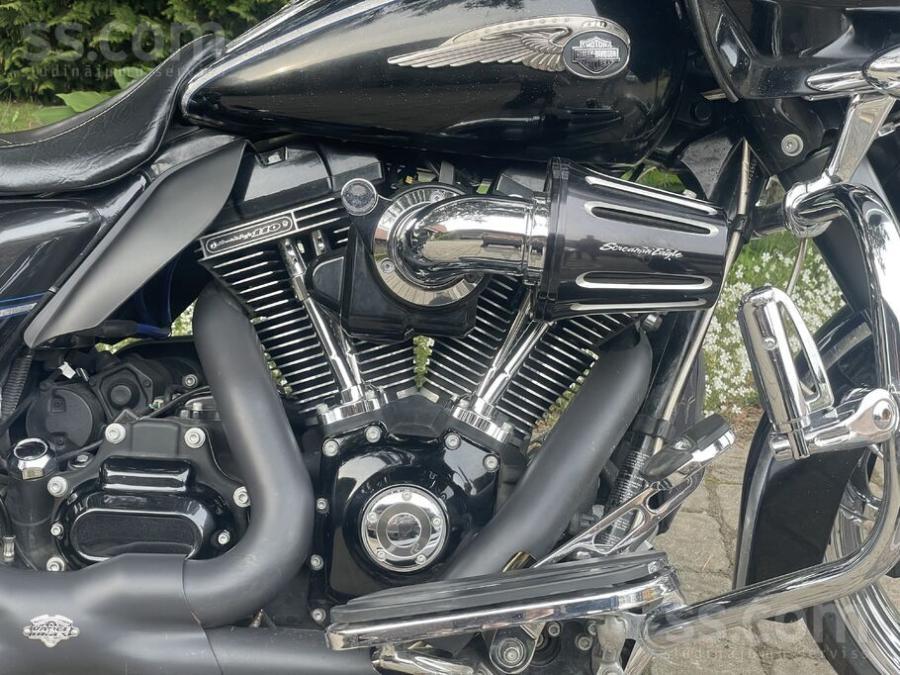 Harley-Davidson Road Glide 2013 Rīga, ar dzinēja tilpumu 1.80 L un nobraukumu 0 tūkst. km par 14900 €, foto 5 vietnē AUTOMOTO.COM.LV