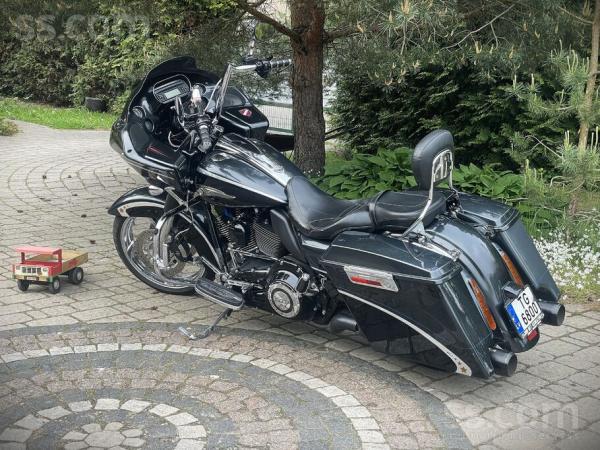 Harley-Davidson Road Glide 2013 in Riga, with an engine capacity of 1.80 L and mileage of 0 thousand km for 14900 €, photo 8 on AUTOMOTO.COM.LV