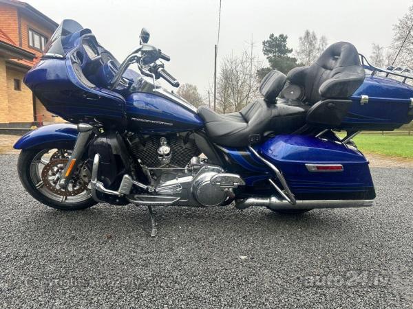 Harley-Davidson Road Glide 2015 in Tallinn, with an engine capacity of 1.80 L and mileage of 23 thousand km for 8500 €, photo 3 on AUTOMOTO.COM.LV