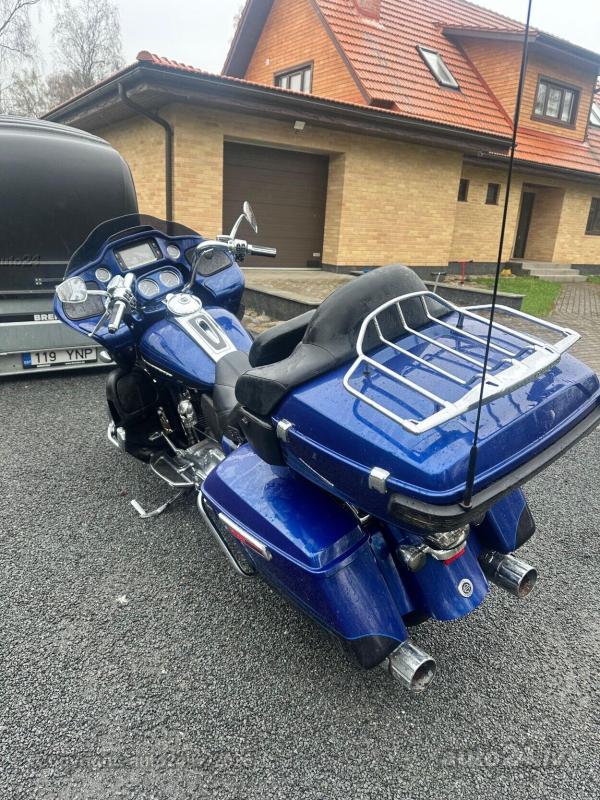 Harley-Davidson Road Glide 2015 in Tallinn, with an engine capacity of 1.80 L and mileage of 23 thousand km for 8500 €, photo 4 on AUTOMOTO.COM.LV