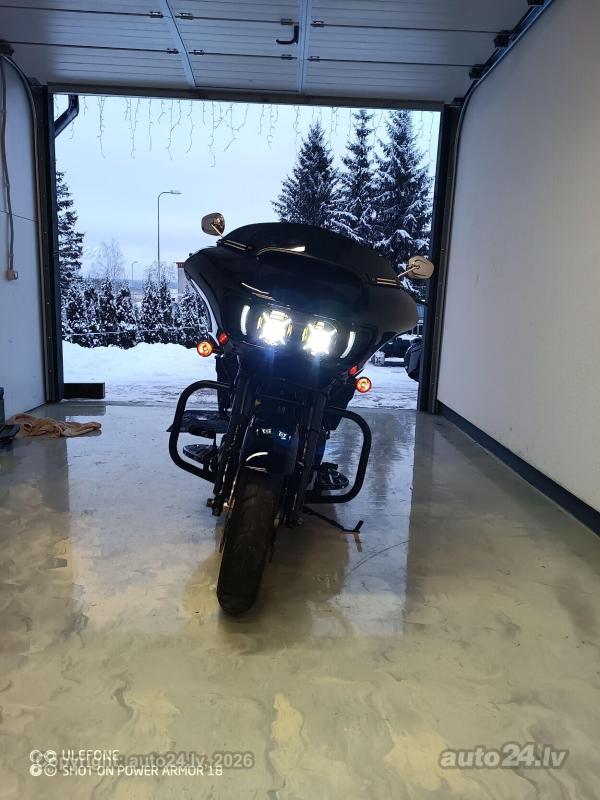 Harley-Davidson Road Glide 2015 in Tartu, with an engine capacity of 0.00 L and mileage of 0 thousand km for 12500 €, photo 3 on AUTOMOTO.COM.LV