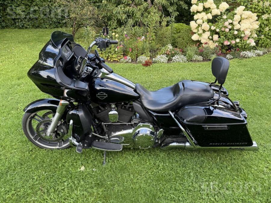 Harley-Davidson Road Glide 2015 in Valmiera, with an engine capacity of 1.69 L and mileage of 0 thousand km for 13900 €, photo 6 on AUTOMOTO.COM.LV