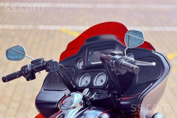 Харли-Девидсон Road Glide 2015 в Рига на AUTOMOTO.COM.LV Харли-Девидсон Road Glide 2015 в Рига, объемом двигателя 1.69 л и пробегом 0 тыс. км за 17900 €, фото 6 на AUTOMOTO.COM.LV