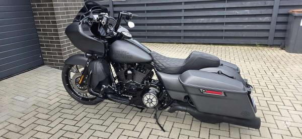Harley-Davidson Road Glide 2015 in Klaipeda, with an engine capacity of 1.69 L and mileage of 51 thousand km for 15500 €, photo 7 on AUTOMOTO.COM.LV