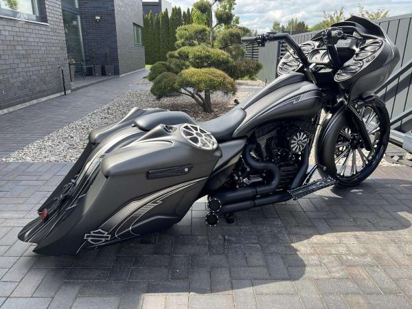 Harley-Davidson Road Glide 2016 in Kaunas, with an engine capacity of 1.69 L and mileage of 22 thousand km for 24000 €, photo 11 on AUTOMOTO.COM.LV
