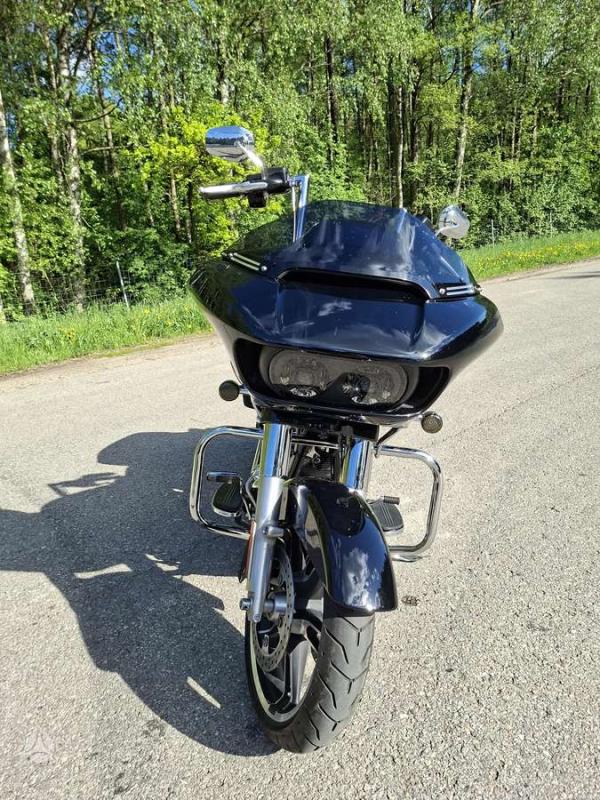 Harley-Davidson Road Glide 2016 Ukmergė, ar dzinēja tilpumu 1.75 L un nobraukumu 38 tūkst. km par 11200 €, foto 5 vietnē AUTOMOTO.COM.LV