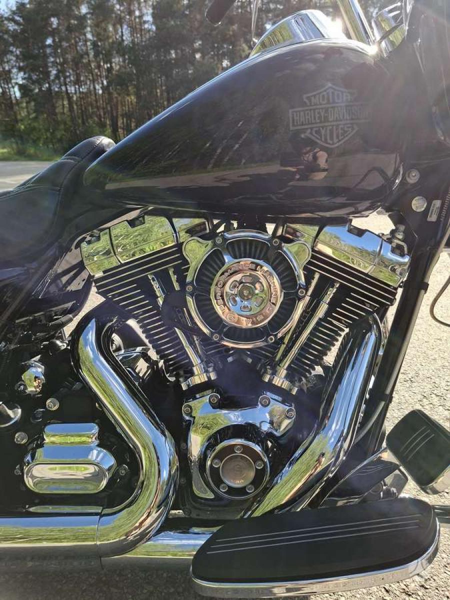 Харли-Девидсон Road Glide 2016 в Укмерге, объемом двигателя 1.75 л и пробегом 38 тыс. км за 11200 €, фото 9 на AUTOMOTO.COM.LV