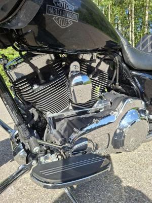 Харли-Девидсон Road Glide 2016 в Укмерге, объемом двигателя 1.75 л и пробегом 38 тыс. км за 11200 €, фото 13 на AUTOMOTO.COM.LV