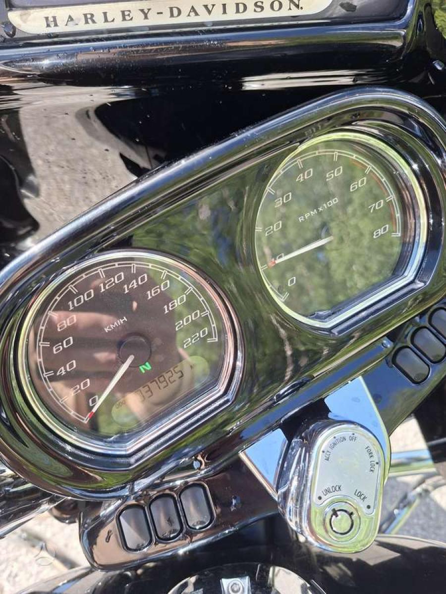 Харли-Девидсон Road Glide 2016 в Укмерге, объемом двигателя 1.75 л и пробегом 38 тыс. км за 11200 €, фото 15 на AUTOMOTO.COM.LV