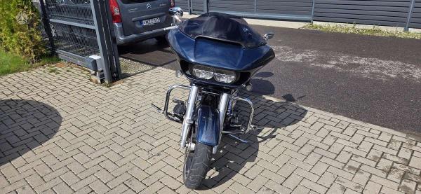 Harley-Davidson Road Glide 2016 in Vilnius on AUTOMOTO.COM.LV Harley-Davidson Road Glide 2016 in Vilnius, with an engine capacity of 0.00 L and mileage of 27 thousand km for 13000 €, photo 3 on AUTOMOTO.COM.LV