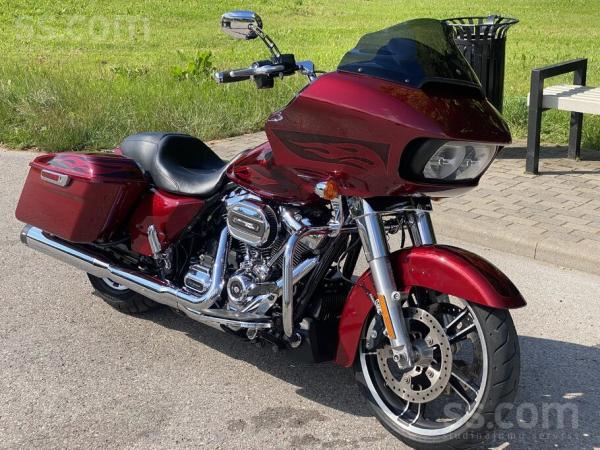 Harley-Davidson Road Glide 2017 Liepāja, ar dzinēja tilpumu 1.75 L un nobraukumu 0 tūkst. km par 16100 €, foto 5 vietnē AUTOMOTO.COM.LV