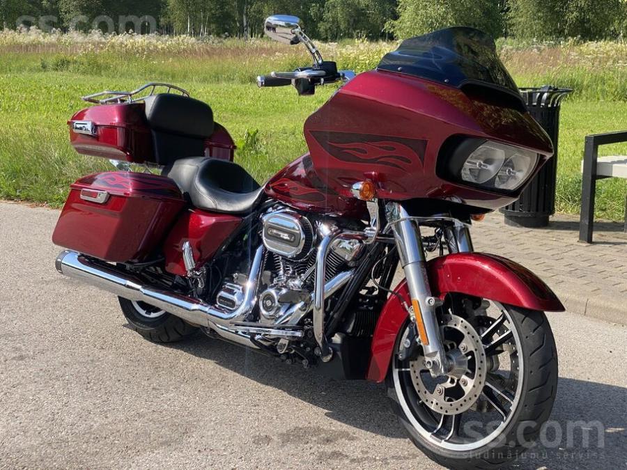 Harley-Davidson Road Glide 2017 in Liepaja, with an engine capacity of 1.75 L and mileage of 0 thousand km for 15800 €, photo 1 on AUTOMOTO.COM.LV