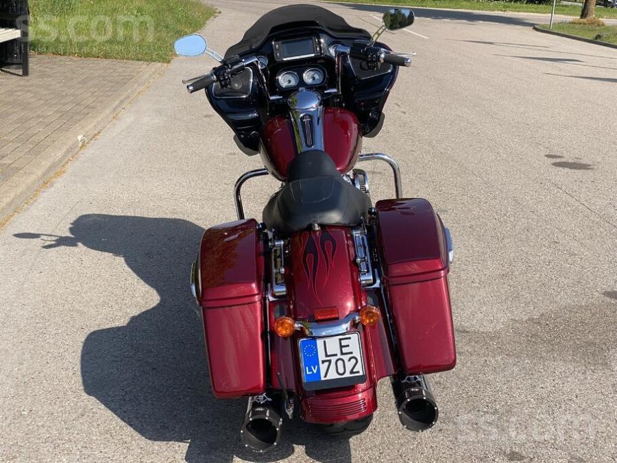 Harley-Davidson Road Glide 2017 in Liepaja, with an engine capacity of 1.75 L and mileage of 0 thousand km for 15800 €, photo 8 on AUTOMOTO.COM.LV