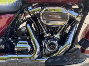 Harley-Davidson Road Glide 2017 in Liepaja, with an engine capacity of 1.75 L and mileage of 0 thousand km for 15800 €, photo 10 on AUTOMOTO.COM.LV