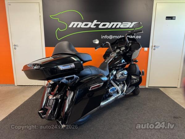 Harley-Davidson Road Glide 2018 in Tartu, with an engine capacity of 1.75 L and mileage of 34 thousand km for 14990 €, photo 4 on AUTOMOTO.COM.LV