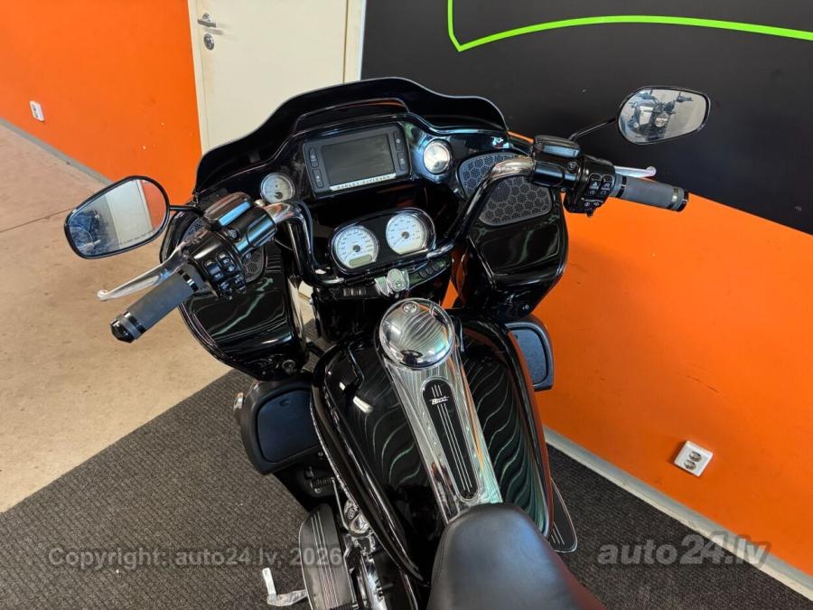 Harley-Davidson Road Glide 2018 in Tartu, with an engine capacity of 1.75 L and mileage of 34 thousand km for 14990 €, photo 7 on AUTOMOTO.COM.LV