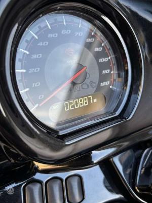Harley-Davidson Road Glide 2018 in Klaipeda, with an engine capacity of 1.90 L and mileage of 32 thousand km for 17500 €, photo 10 on AUTOMOTO.COM.LV