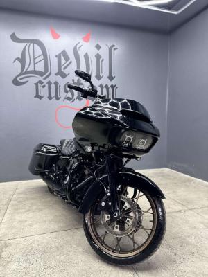 Харли-Девидсон Road Glide 2018 в Каунас, объемом двигателя 1.75 л и пробегом 20 тыс. км за 13900 €, фото 1 на AUTOMOTO.COM.LV