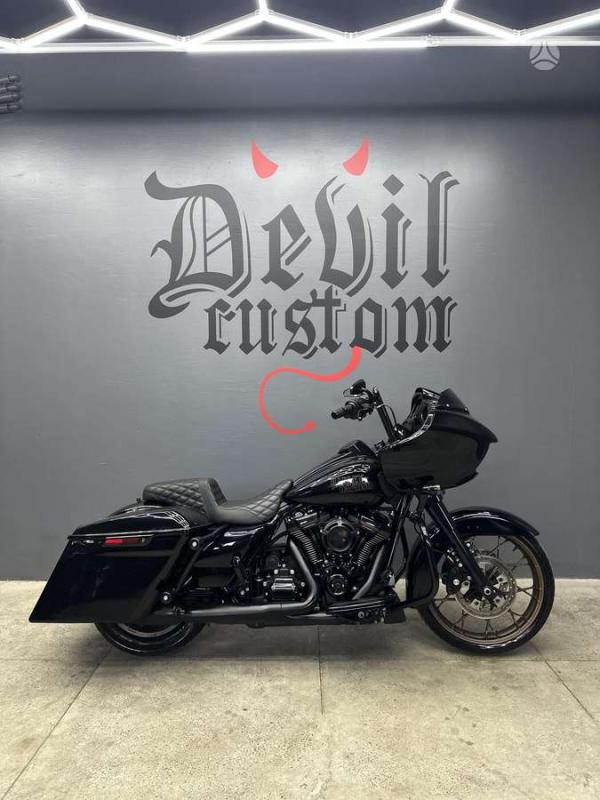 Harley-Davidson Road Glide 2018 in Kaunas, with an engine capacity of 1.75 L and mileage of 20 thousand km for 13900 €, photo 3 on AUTOMOTO.COM.LV