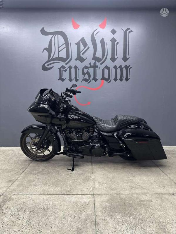 Harley-Davidson Road Glide 2018 in Kaunas, with an engine capacity of 1.75 L and mileage of 20 thousand km for 13900 €, photo 9 on AUTOMOTO.COM.LV