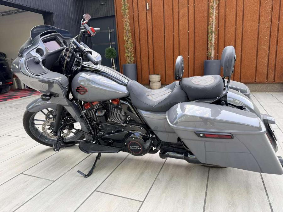 Harley-Davidson Road Glide 2019 Šauļi, ar dzinēja tilpumu 1.92 L un nobraukumu 4 tūkst. km par 19999 €, foto 1 vietnē AUTOMOTO.COM.LV