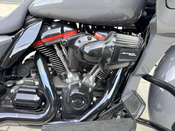Harley-Davidson Road Glide 2019 Šauļi, ar dzinēja tilpumu 1.92 L un nobraukumu 4 tūkst. km par 19999 €, foto 4 vietnē AUTOMOTO.COM.LV