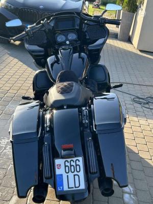 Harley-Davidson Road Glide 2019 in Klaipeda, with an engine capacity of 0.00 L and mileage of 20 thousand km for 15750 €, photo 5 on AUTOMOTO.COM.LV