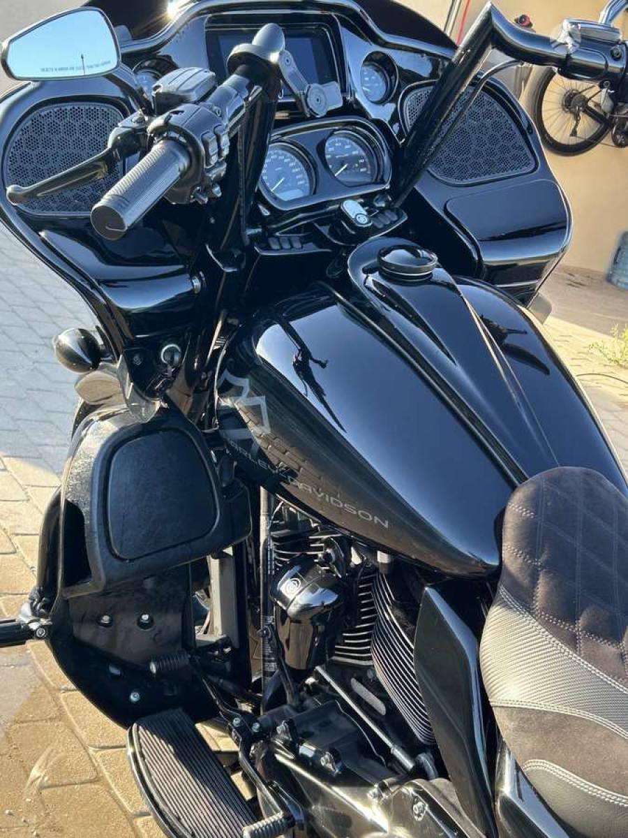 Harley-Davidson Road Glide 2019 in Klaipeda, with an engine capacity of 0.00 L and mileage of 20 thousand km for 15750 €, photo 9 on AUTOMOTO.COM.LV