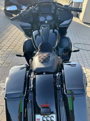 Harley-Davidson Road Glide 2019 in Klaipeda, with an engine capacity of 0.00 L and mileage of 20 thousand km for 15750 €, photo 10 on AUTOMOTO.COM.LV