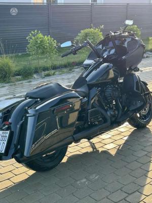 Harley-Davidson Road Glide 2019 in Klaipeda, with an engine capacity of 0.00 L and mileage of 20 thousand km for 15750 €, photo 11 on AUTOMOTO.COM.LV