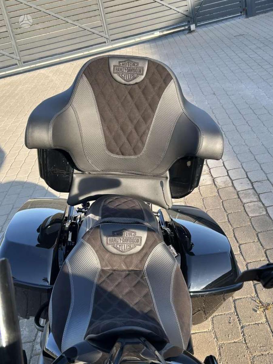 Harley-Davidson Road Glide 2019 in Klaipeda, with an engine capacity of 0.00 L and mileage of 20 thousand km for 15750 €, photo 12 on AUTOMOTO.COM.LV