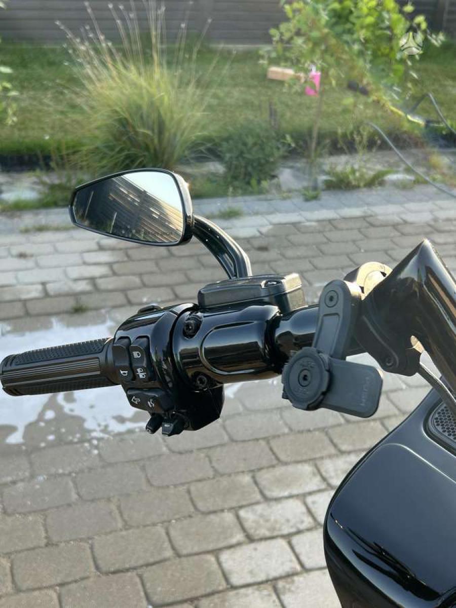 Harley-Davidson Road Glide 2019 in Klaipeda, with an engine capacity of 0.00 L and mileage of 20 thousand km for 15750 €, photo 18 on AUTOMOTO.COM.LV
