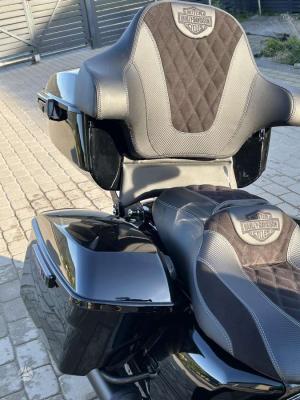Harley-Davidson Road Glide 2019 in Klaipeda, with an engine capacity of 0.00 L and mileage of 20 thousand km for 15750 €, photo 19 on AUTOMOTO.COM.LV